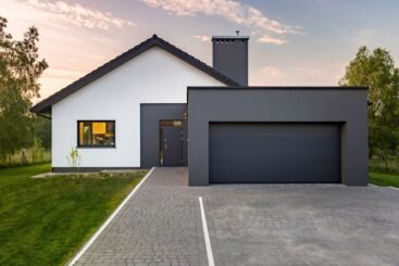 Cost of building a Garage full Guide 2024 | Garage Price, UK